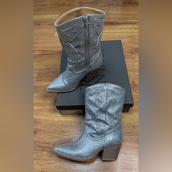 Crown Vintage | Shoes | Silver Shimmer Cowgirl Boots | Poshmark